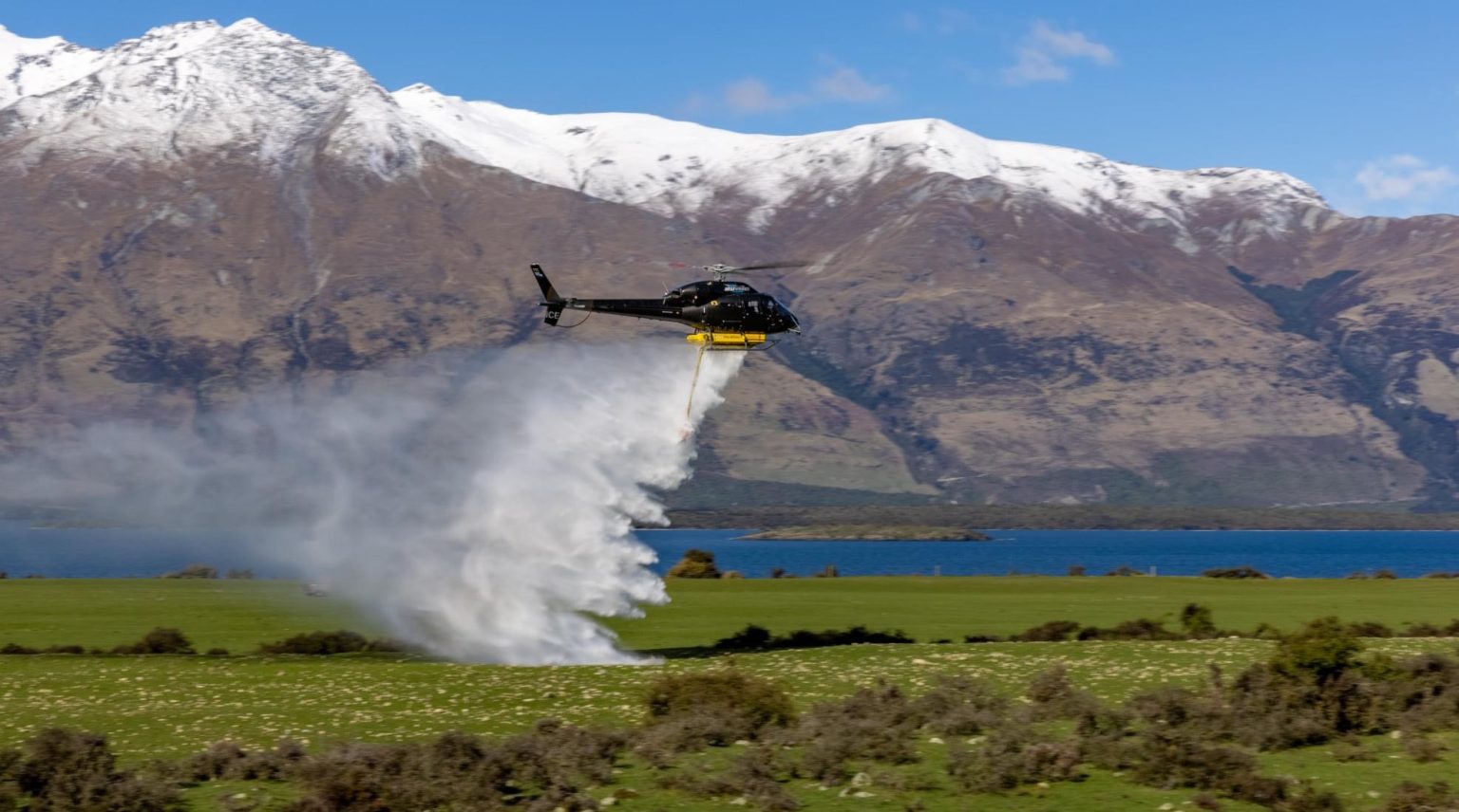 Firefighting: The Role of Helicopters in Safety - Heliworks Queenstown ...